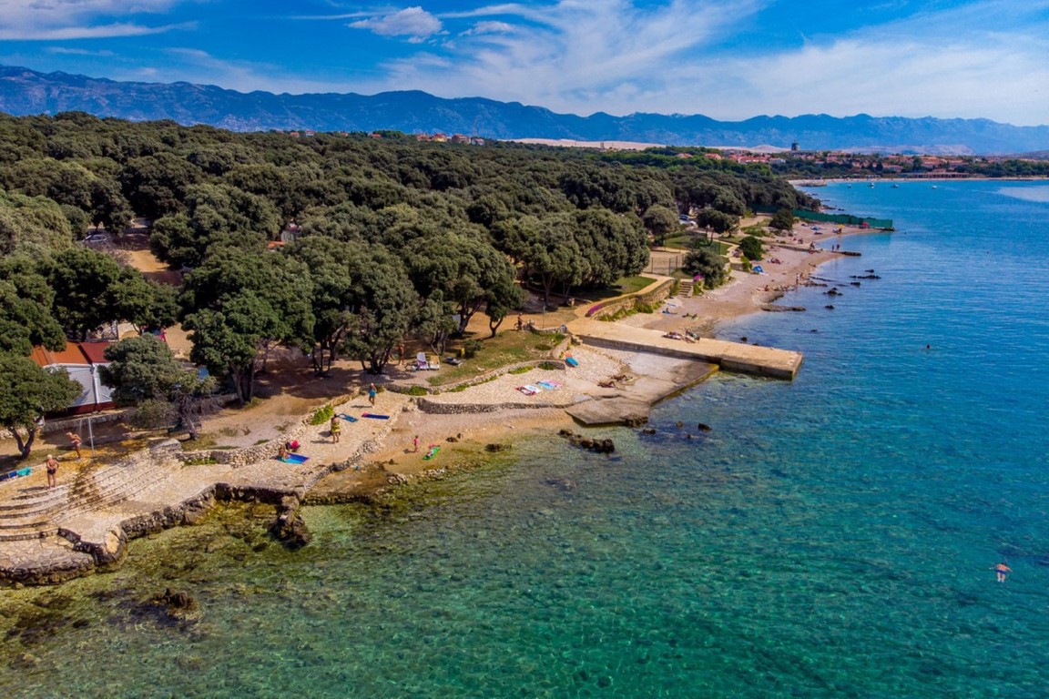 Plaža Straško u Novalji smještaj i apartmani u okolici | Apartmanija.hr