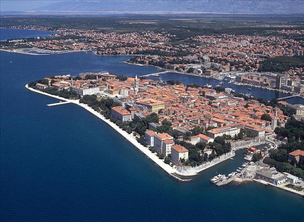 Trajektna luka Zadar (Gradska luka) smještaj i apartmani u okolici | Apartmanija.hr